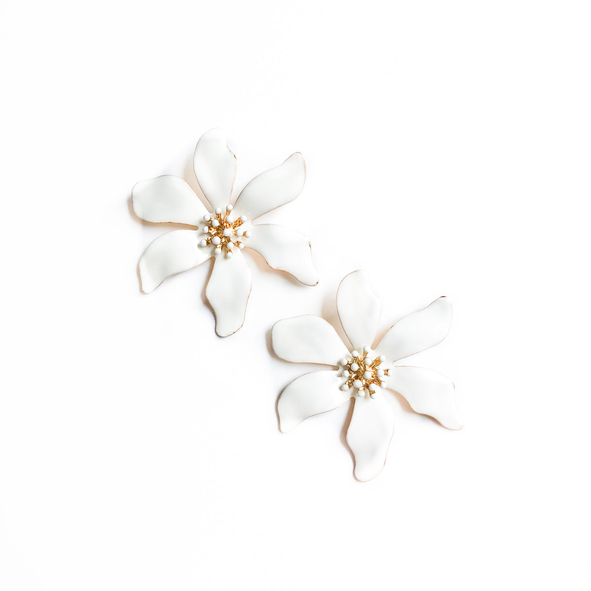 White lacquer Flower – Coco Designs